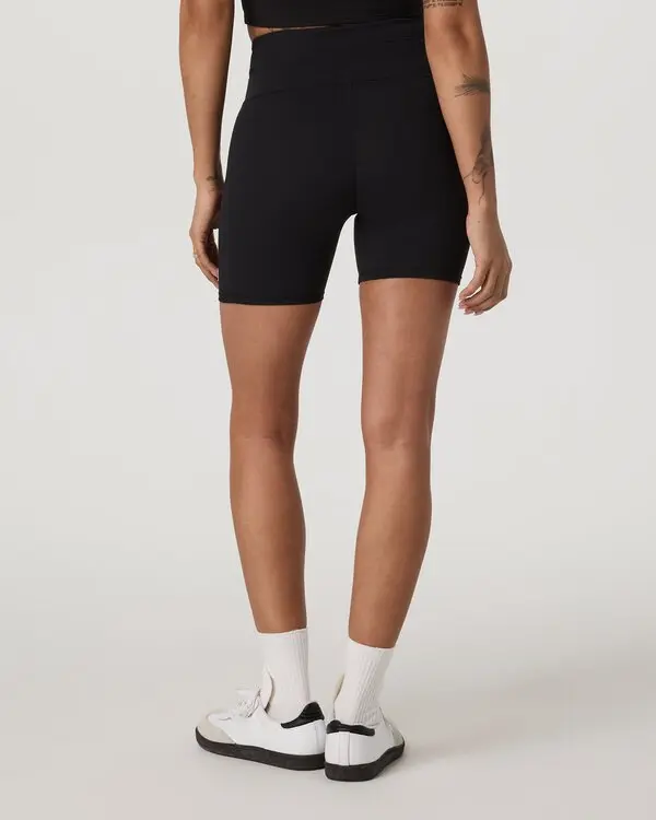 Vuori Daily Piped Shorts - Black