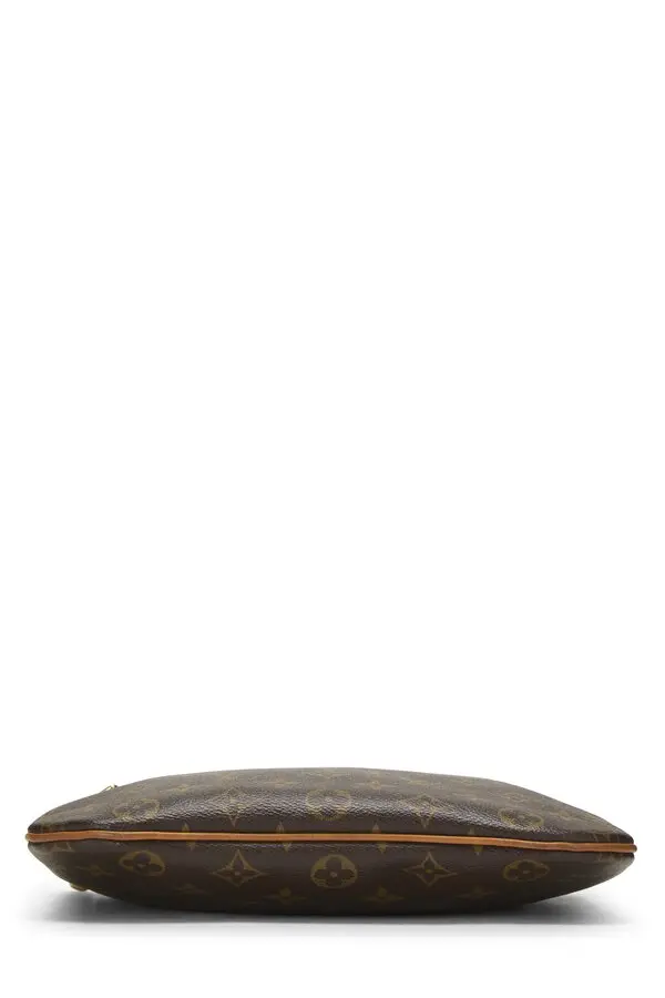 LOUIS VUITTON Monogram Pochette Bosphore - Brown
