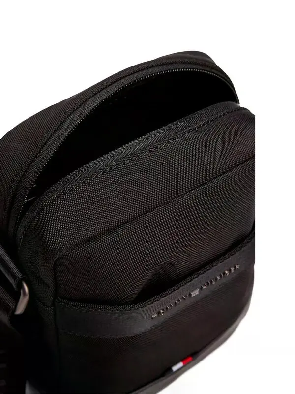 Tommy Hilfiger Logo-plaque Shoulder Bag