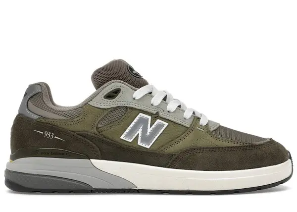 NEW BALANCE Numeric 933 Andrew Reynoldsin Sneakers - Olive