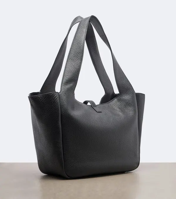 Saint Laurent Le 5 À 7 Bea Tote Bag - Black