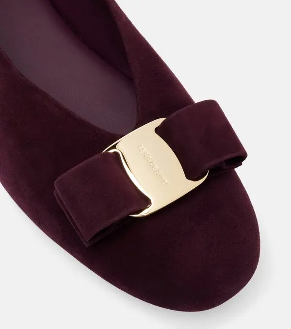 FERRAGAMO Vanna Suede Ballet Flats - Burgundy