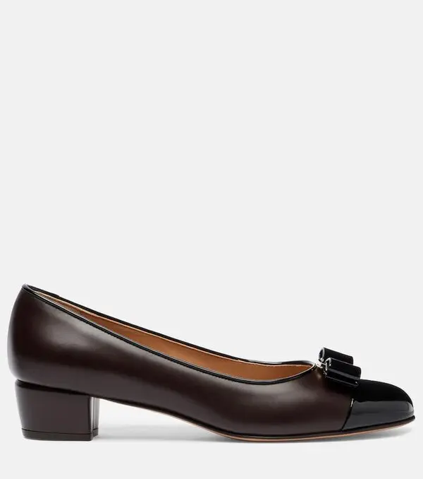 FERRAGAMO Vara Leather Pumps - Brown