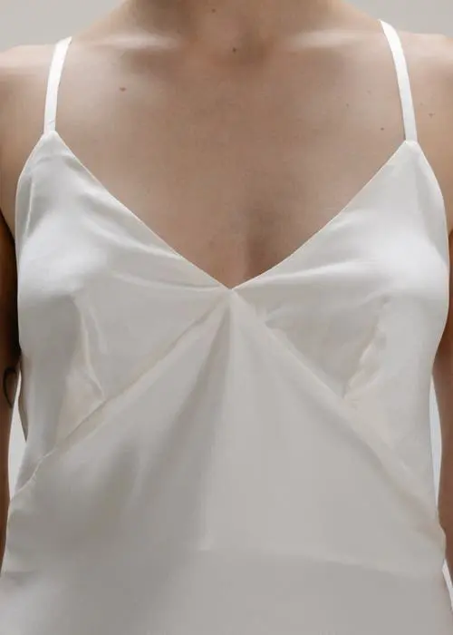 ALAS V-neck Sleeveless Silk Blouse - Milk White