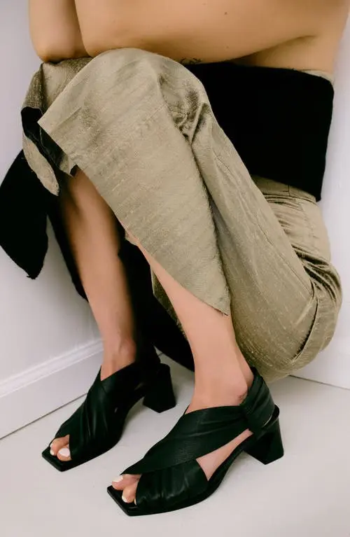 DANIELLA SHEVEL Harper Sandal - Black