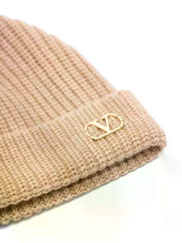 Valentino Garavani Vlogo Signature Knitted Cashmere Beanie - Neutrals