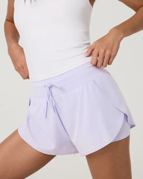 Vuori Daily Speed 2.5" Shorts - Violet Mist