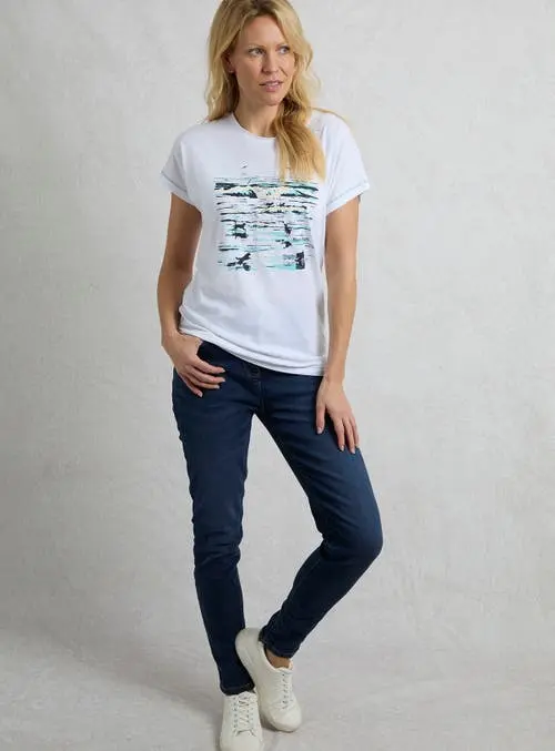 WEIRD FISH Beach Run Graphic T-shirt - White