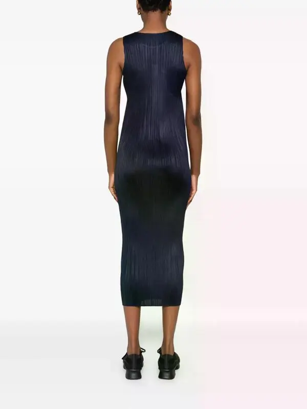 Issey Miyake Pleated Sleeveless Midi Dress - Blue