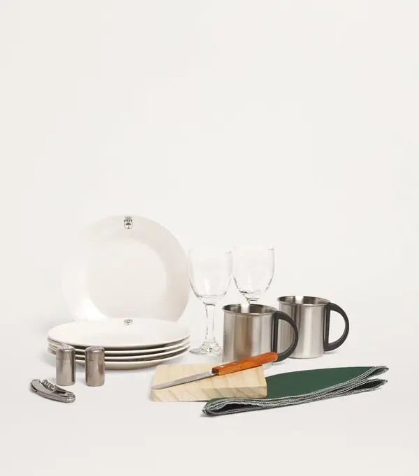 LES JARDINS DE LA COMTESSE Champs Elysées Picnic Basket And Dining Set