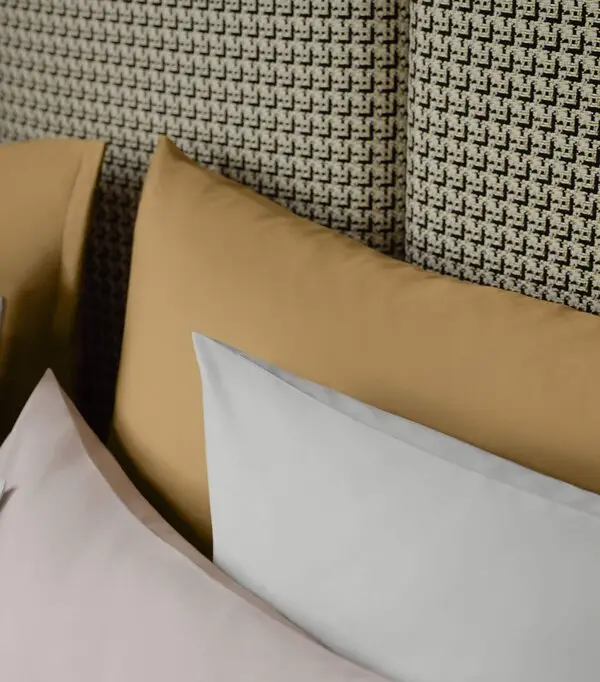 SCHLOSSBERG Cotton Sateen Noblesse Uni King Fitted Sheet