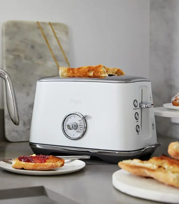 SAGE The Toast Select Luxe Toaster