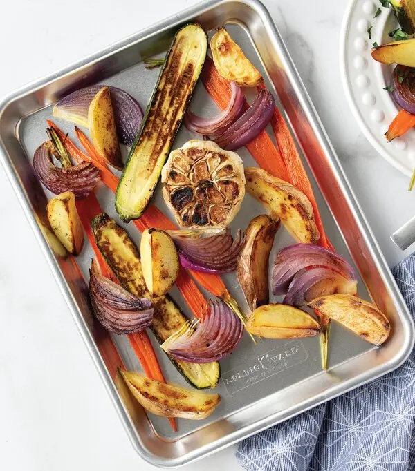 NORDICWARE Aluminium Naturals Quarter Sheet