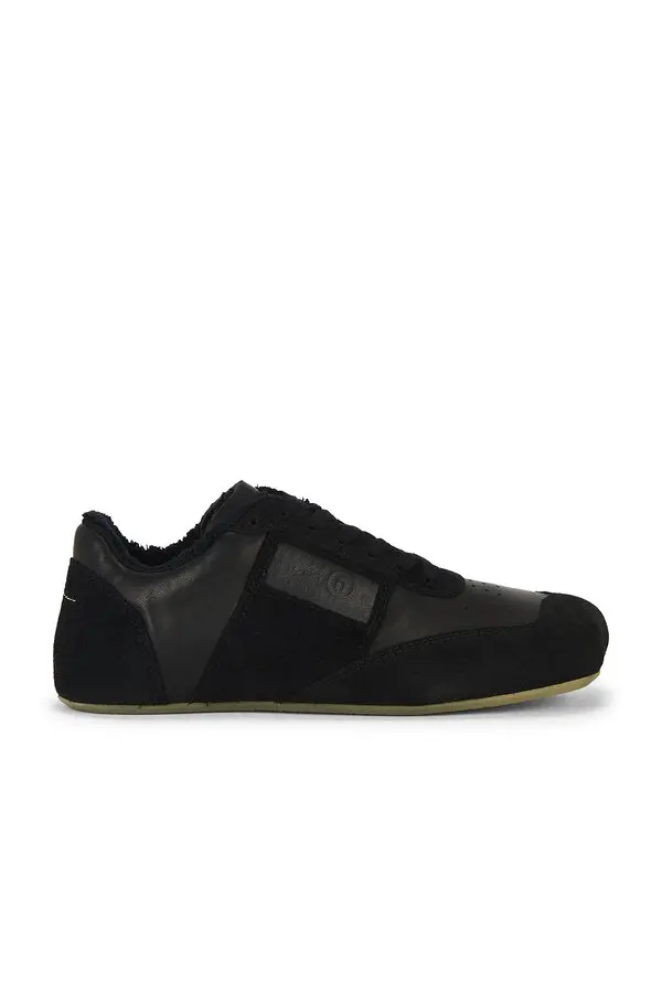 MAISON MARGIELA Low Top Sneakers - Black