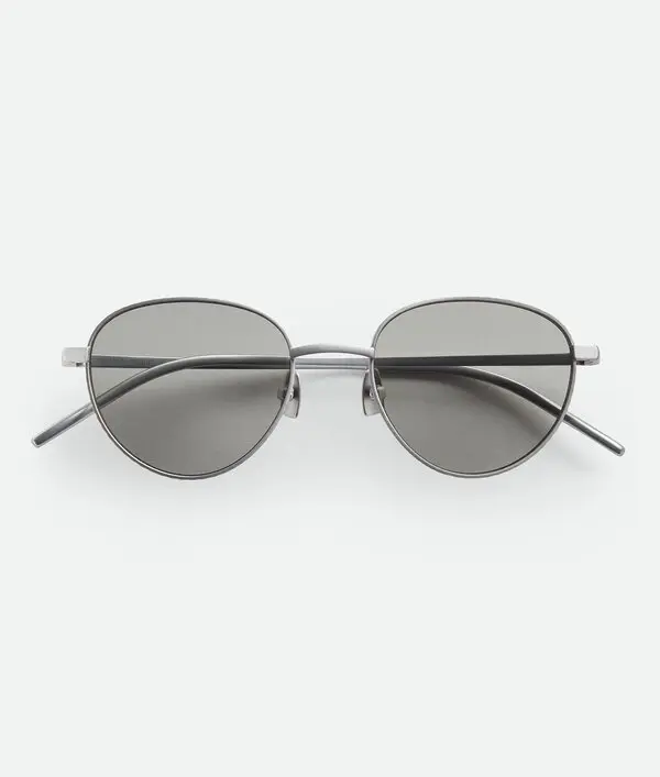 Bottega Veneta Intrecciato Panthos Sunglasses - Silver/gray