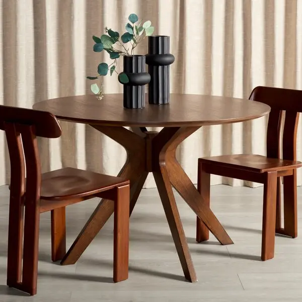 SAFAVIEH Carolee 46 Round Dining Table