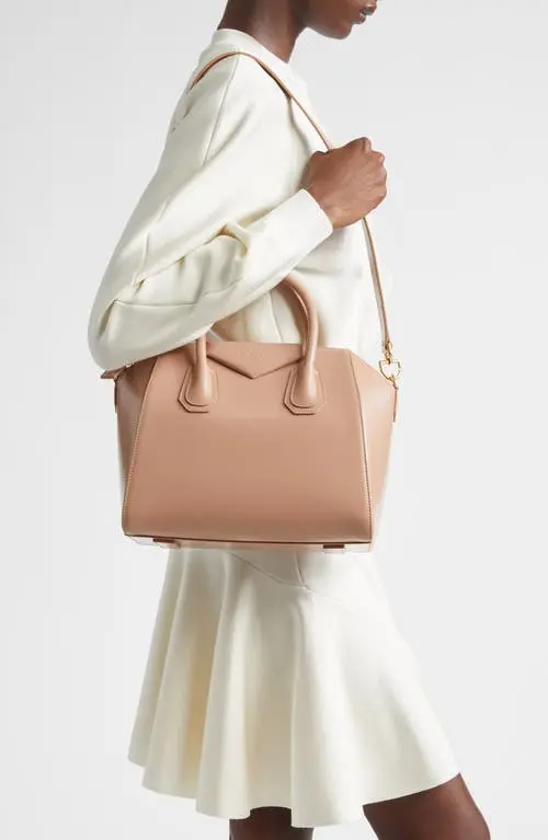 Givenchy Small Antigona Leather Satchel - Blush Pink