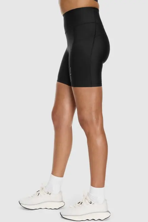 PELOTON Performance Pocket Run Short - Jet Black