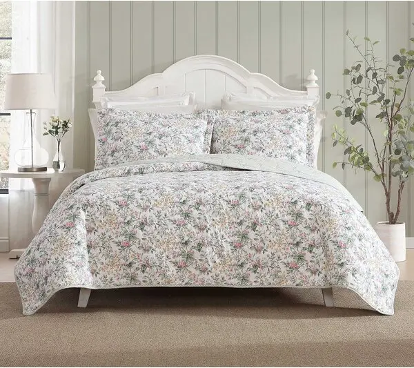 Laura Ashley Bramble Floral Pink King Quilt Set - One-color