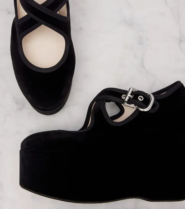 Alaïa Criss Cross 110 Velvet Wedges