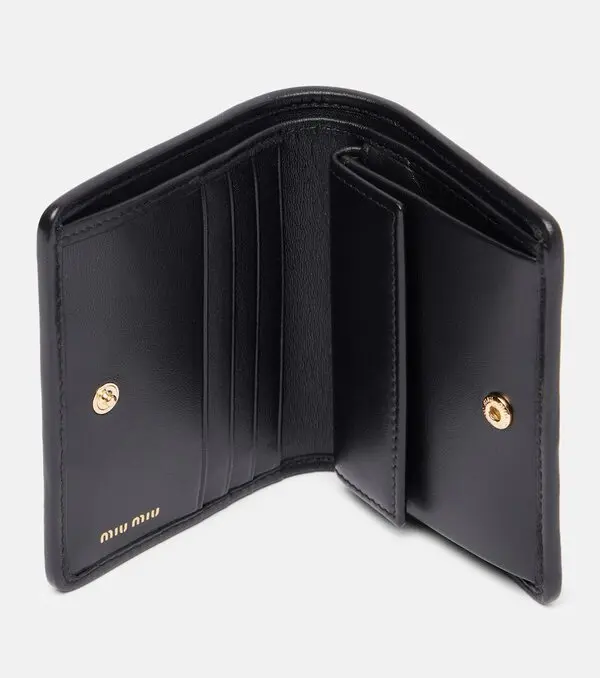 Miu Miu Logo Matelasse Leather Wallet - Black