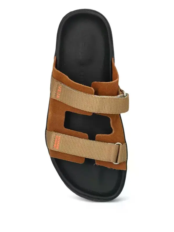VEJA X Homecore Logo-embellished Slides