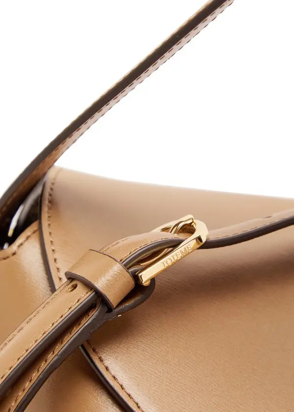 TOTEME T-lock Top Handle Bag - Camel