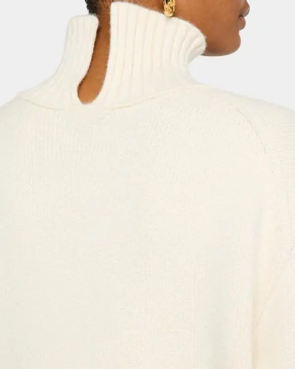 Bottega Veneta Textured Cashmere Turtleneck Sweater - Ivory