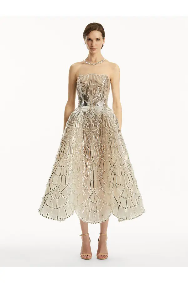Oscar De La Renta Sequin And Crystal Scallop Embroidered Gown - Red |  Editorialist