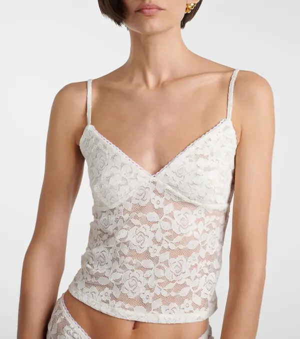BANANHOT Floral Lace V-neck Top
