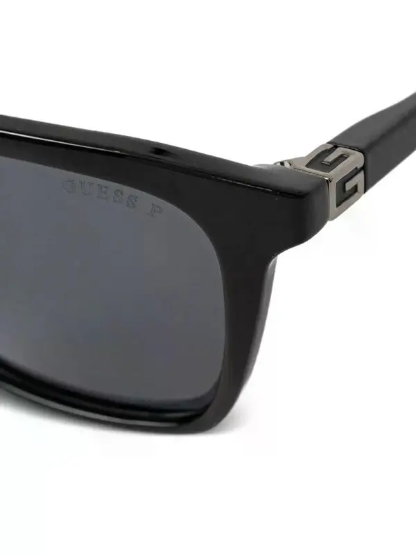 Guess Rectangle-frame Sunglasses - Black