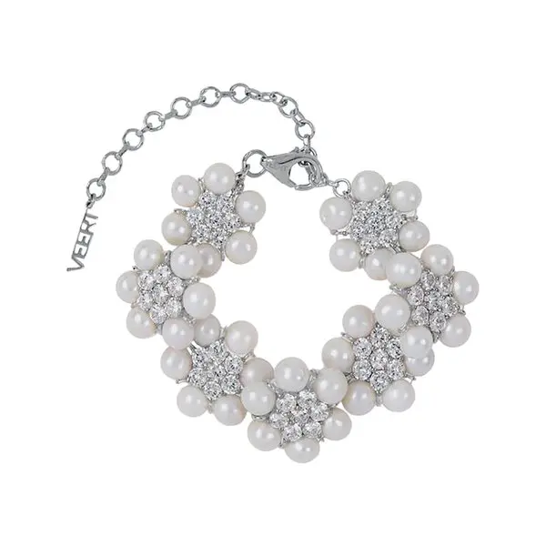 VEERT The 42 Pearl Flower Bracelet - White