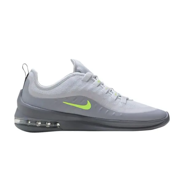 Nike Air Max Axis Sneakers