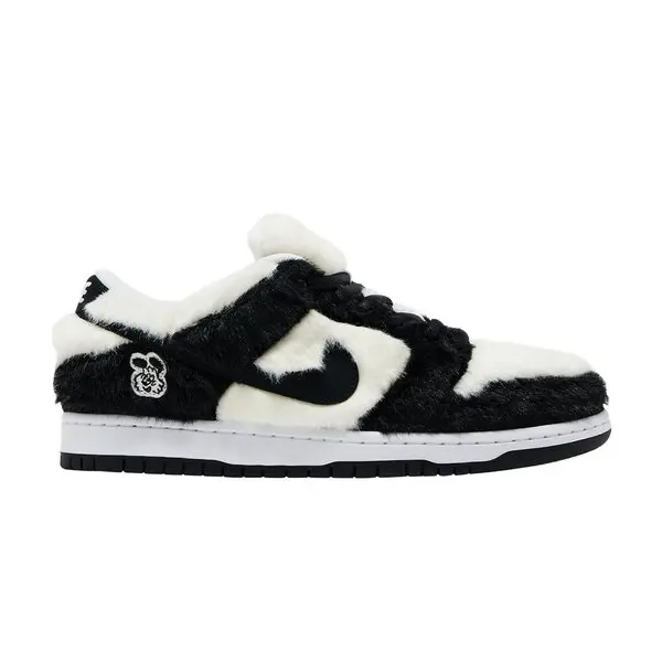 Nike Verdy X Dunk Low Sb Vick Sneakers - Black