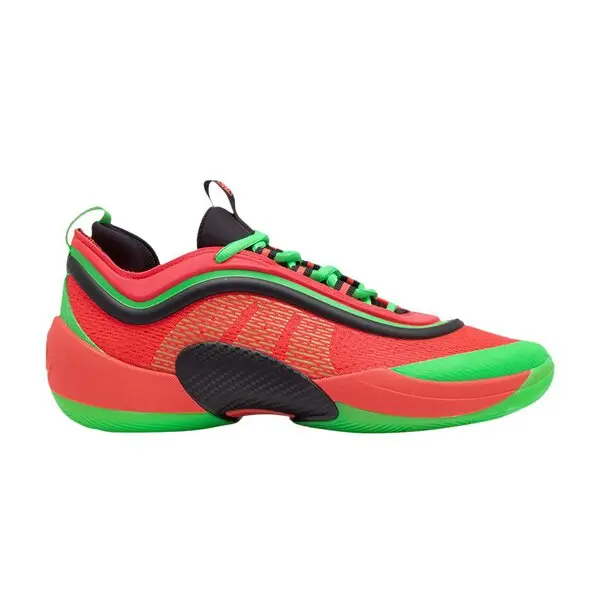 Adidas D.o.n. Issue #6 'big Apple' Sneakers - Red
