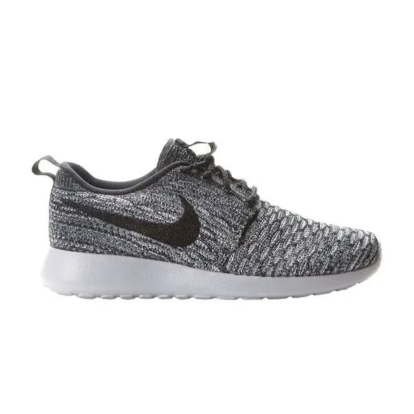 Nike Roshe One Flyknit Sneakers