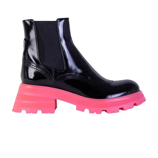 Alexander McQueen Wander Chelsea Boots - Black