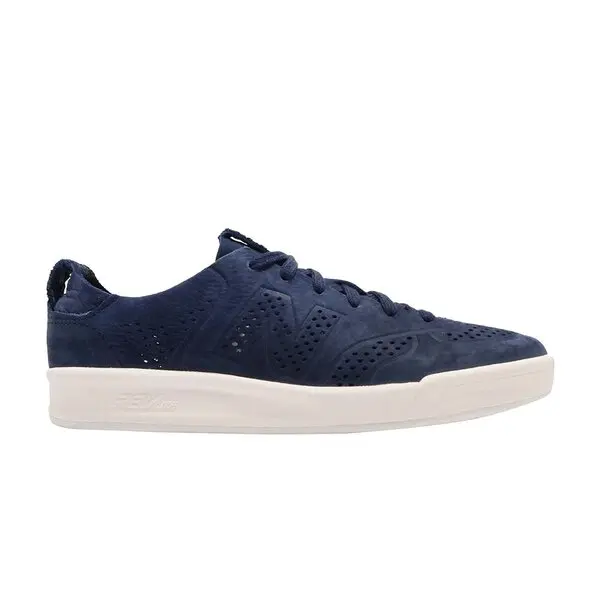 NEW BALANCE 300 Sneakers - Blue