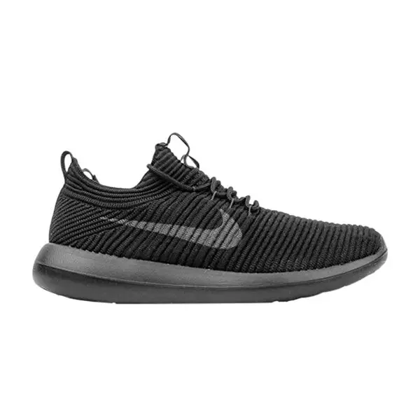 Nike Roshe Two Flyknit Sneakers - Black