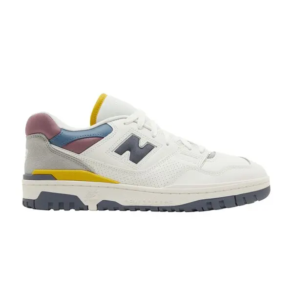 NEW BALANCE 550 Sneakers - Cream