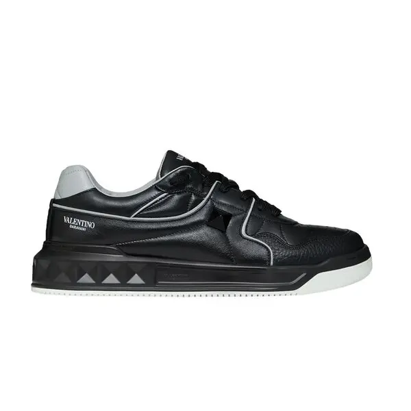 Valentino Garavani One Stud Low-top Sneakers