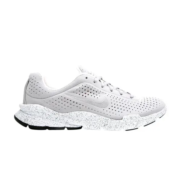 Nike Air Zoom Moire Sneakers
