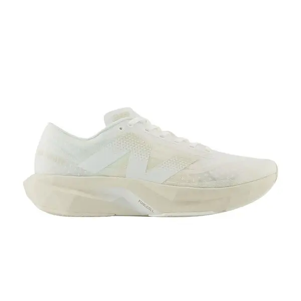 NEW BALANCE Fuelcell Rebel V4 2e Wide - Cream