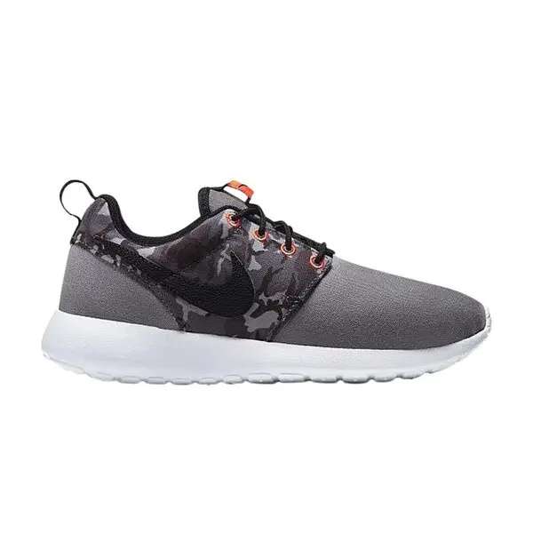 Nike Roshe Run Print Sneakers