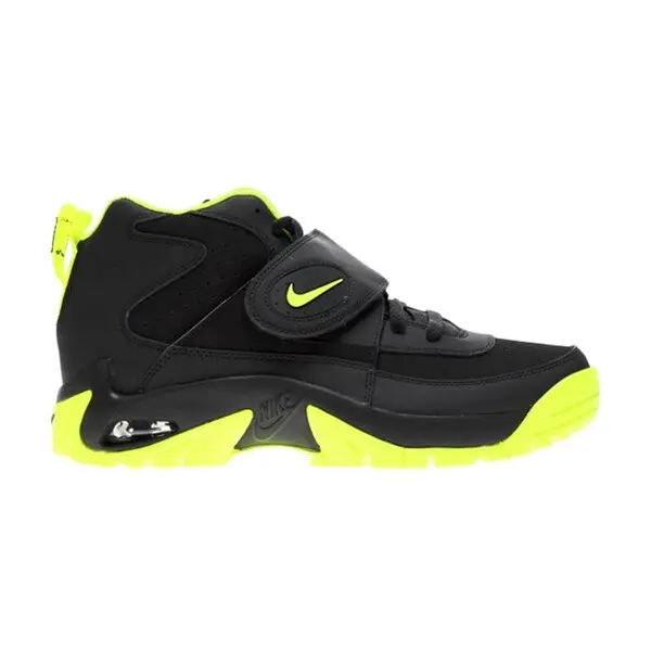 Nike Air Mission Sneakers