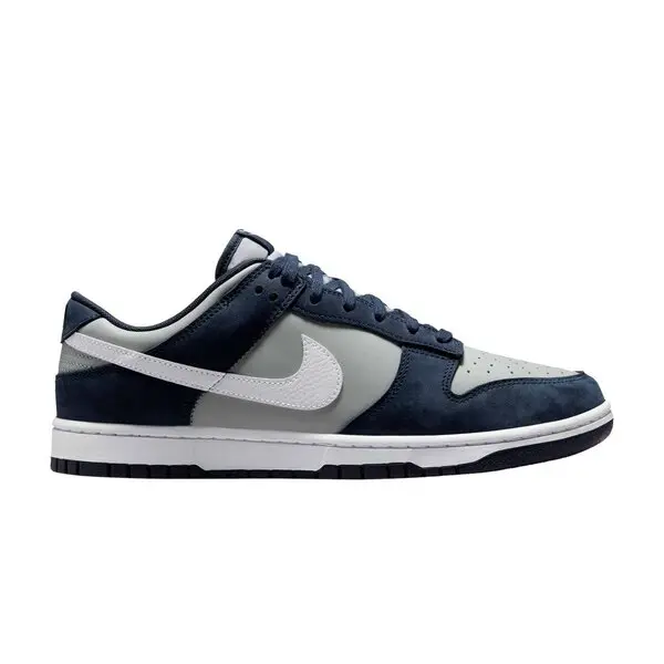 Nike Dunk Low Sneakers