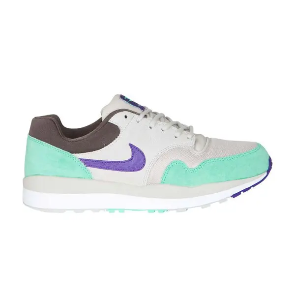 Nike Air Safari Sneakers