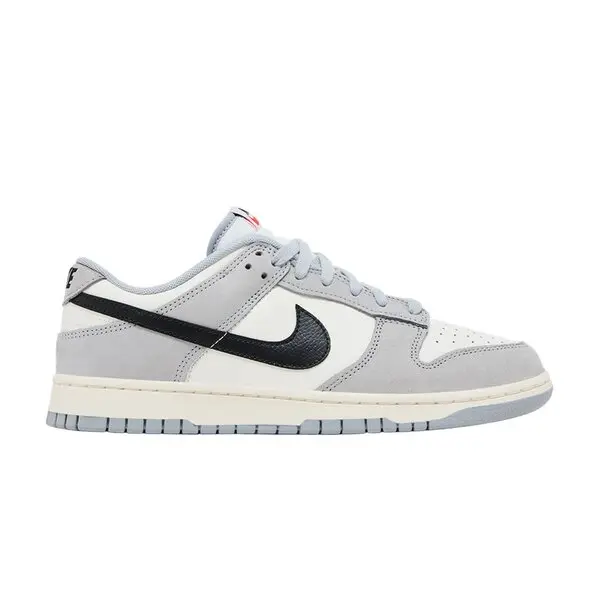 Nike Dunk Low Sneakers - Grey