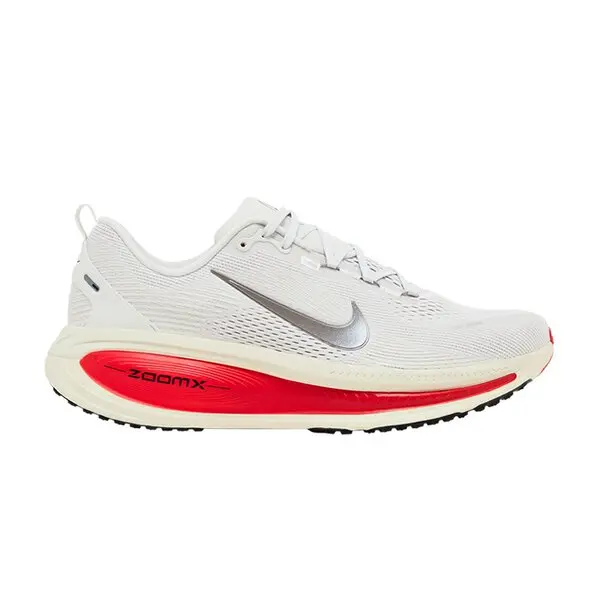 Nike Vomero 18 Sneakers - Cream