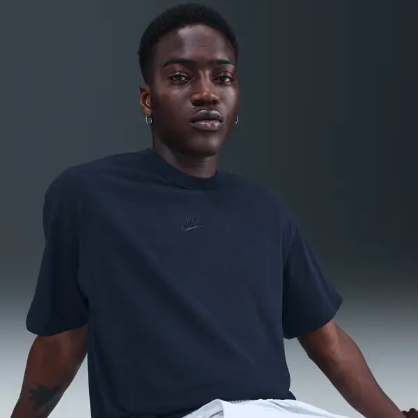 Nike Sportswear Premium Essentials T-shirt - Blue
